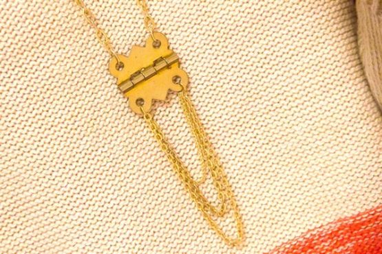 11 DIY Hinge Ideas for Homemade Projects